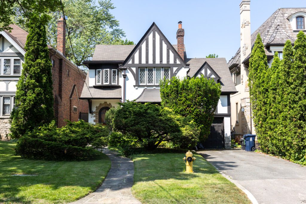 212 Rosemary Rd | Listed by Batori Group